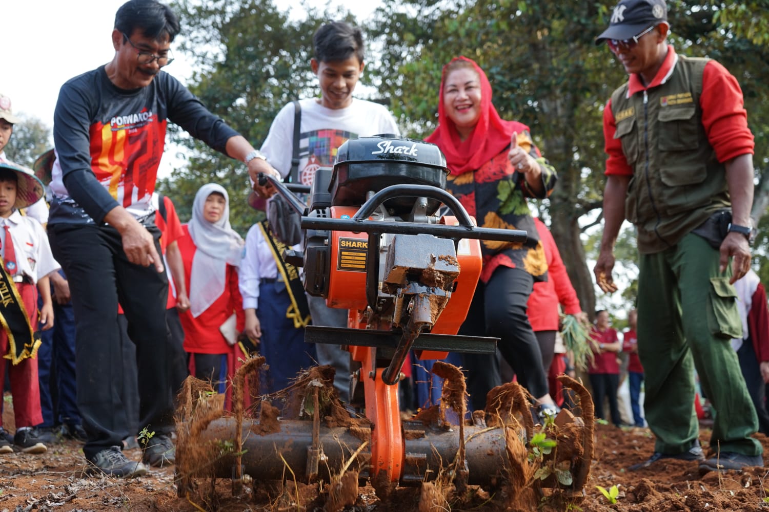 Panen 400 Kilogram Bawang Merah, Walikota Semarang Beberkan Kota ...